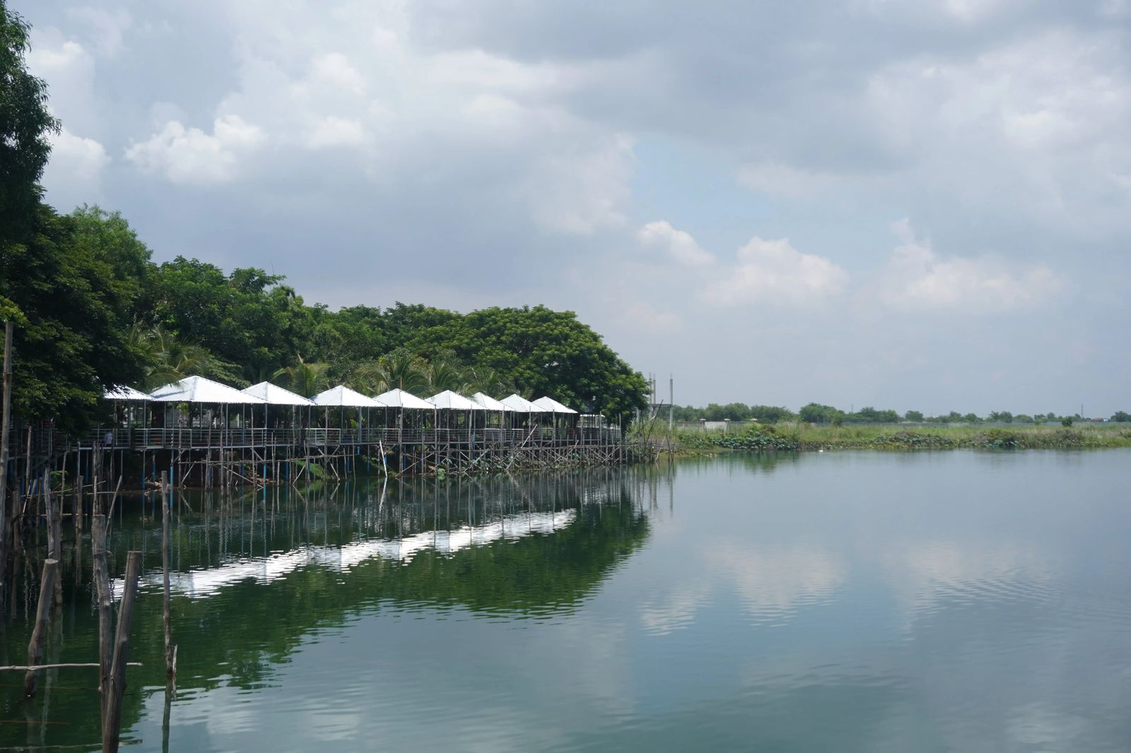 Kang Meng Restaurant and Resort | EscapeFromCity